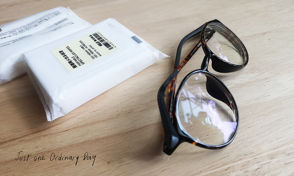ใช้ดีจริง! ผ้าเช็ดทำความสะอาดแว่นตาจาก Muji - JustOneOrdinaryDay
